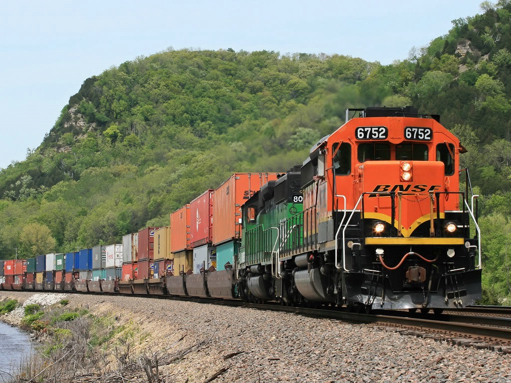 BNSF 6752
